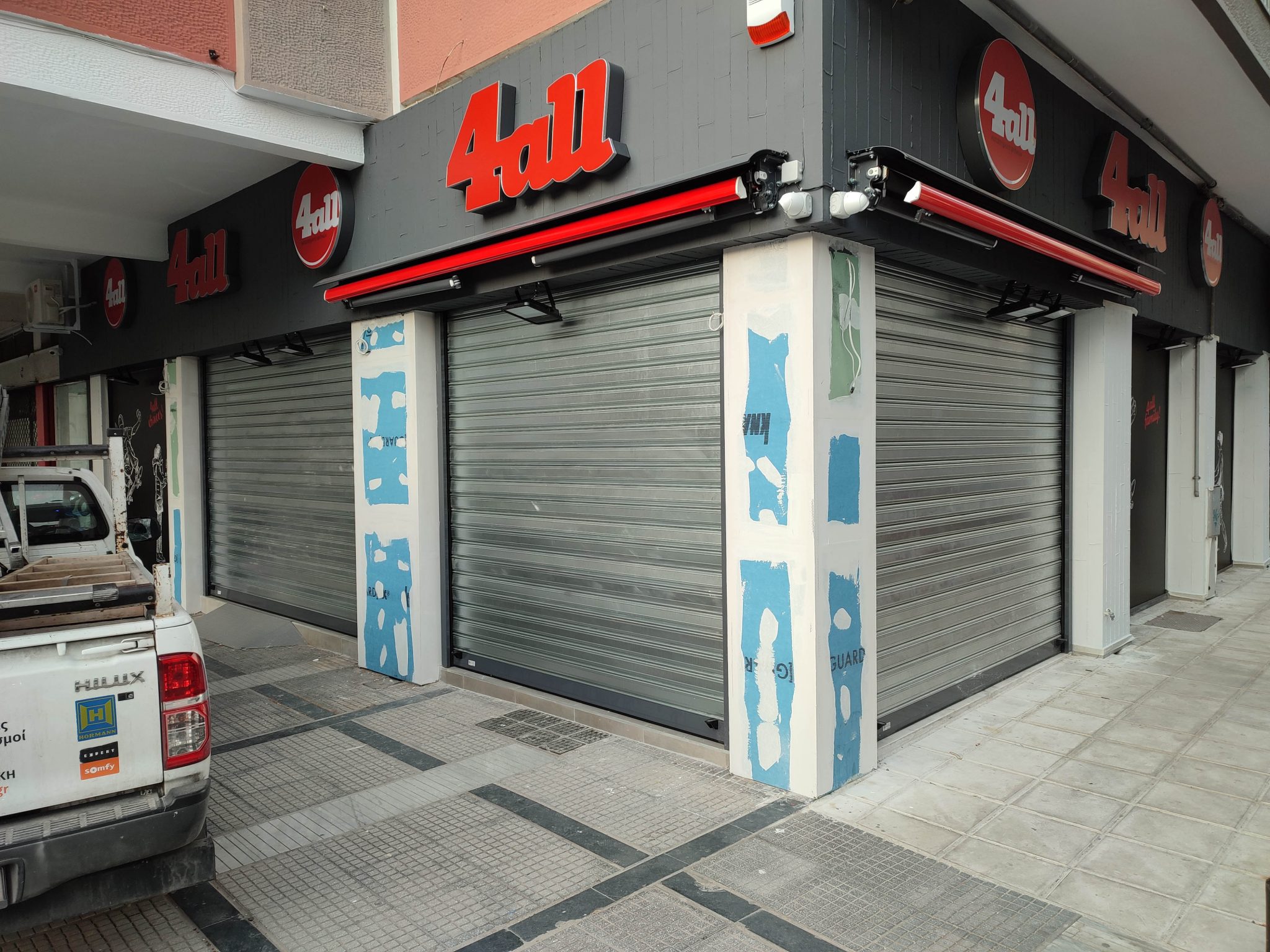 Closed Insulating Security Shutters - LoweDoors